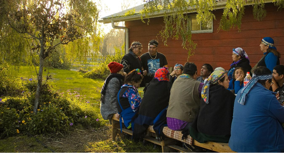 Una ruka en medio de la gran ciudad, la comunidad mapuche de Lo Padro ...